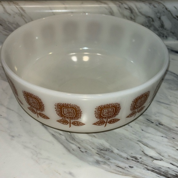 federal glass | Kitchen | Vintage Federal Milk Glass With Brown ...